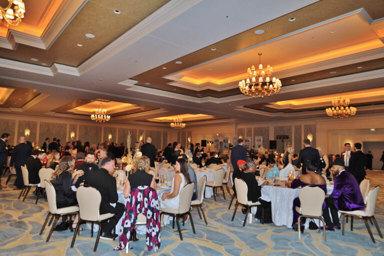 Rossman School: Golden Apple Gala | Town&Style